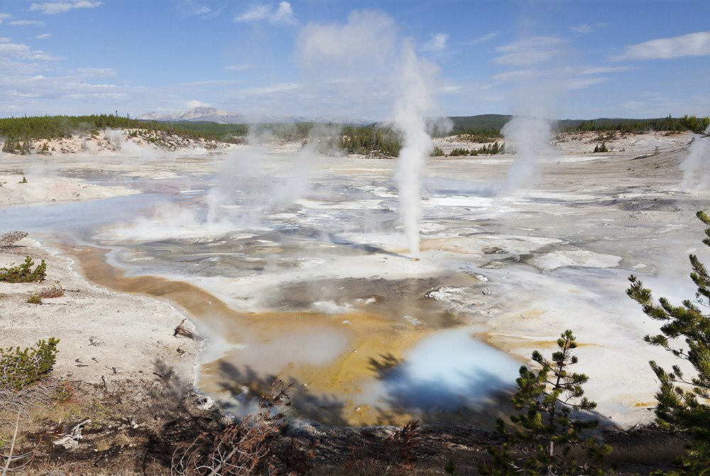 How to Plan the Ultimate Yellowstone Vacation