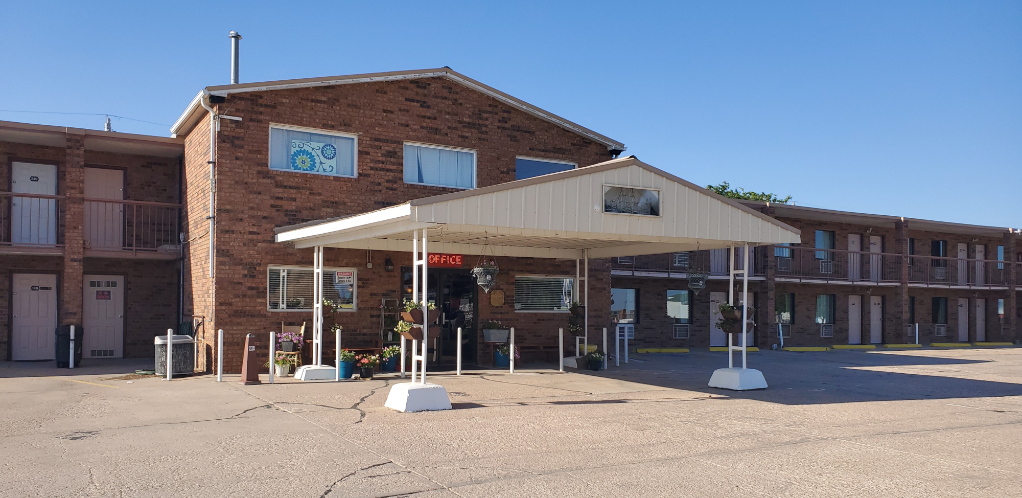 Kansas Country Inn - Oakley, Kansas Hotel